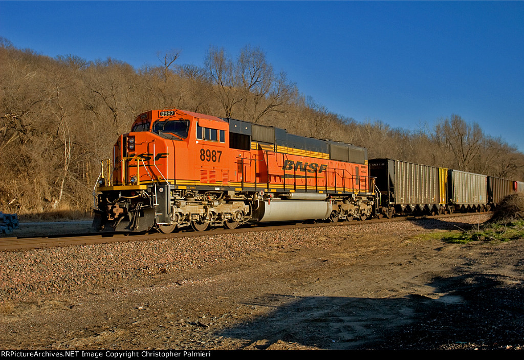 BNSF 8987